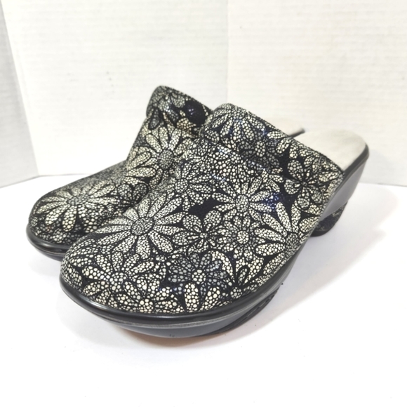Jambu | Shoes | Jambu Dali Sport Wedge Slip In Clogs Womens Sz 95 ...